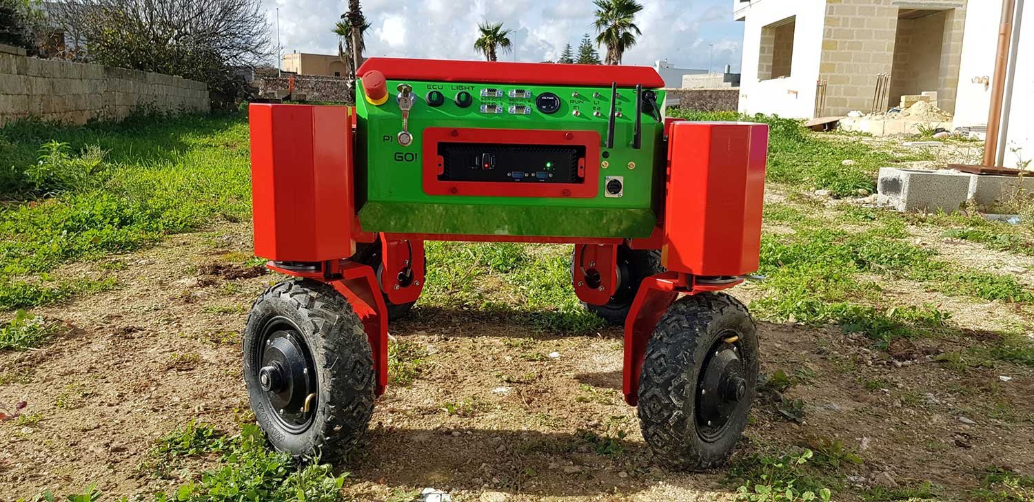 Explorer 4WD – Four wheel driving and steering robot – Robodyne